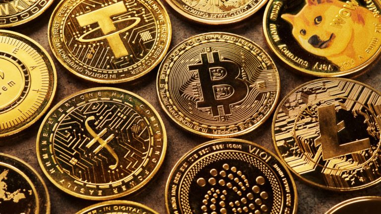 Bitcoin Dominance Surges Past 60%: Is Altcoin Season Dead?